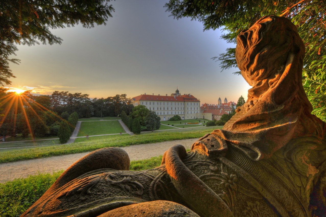 : Château Valtice (Paysage culturel de Lednice-Valtice) (Sites) - Pôle ...